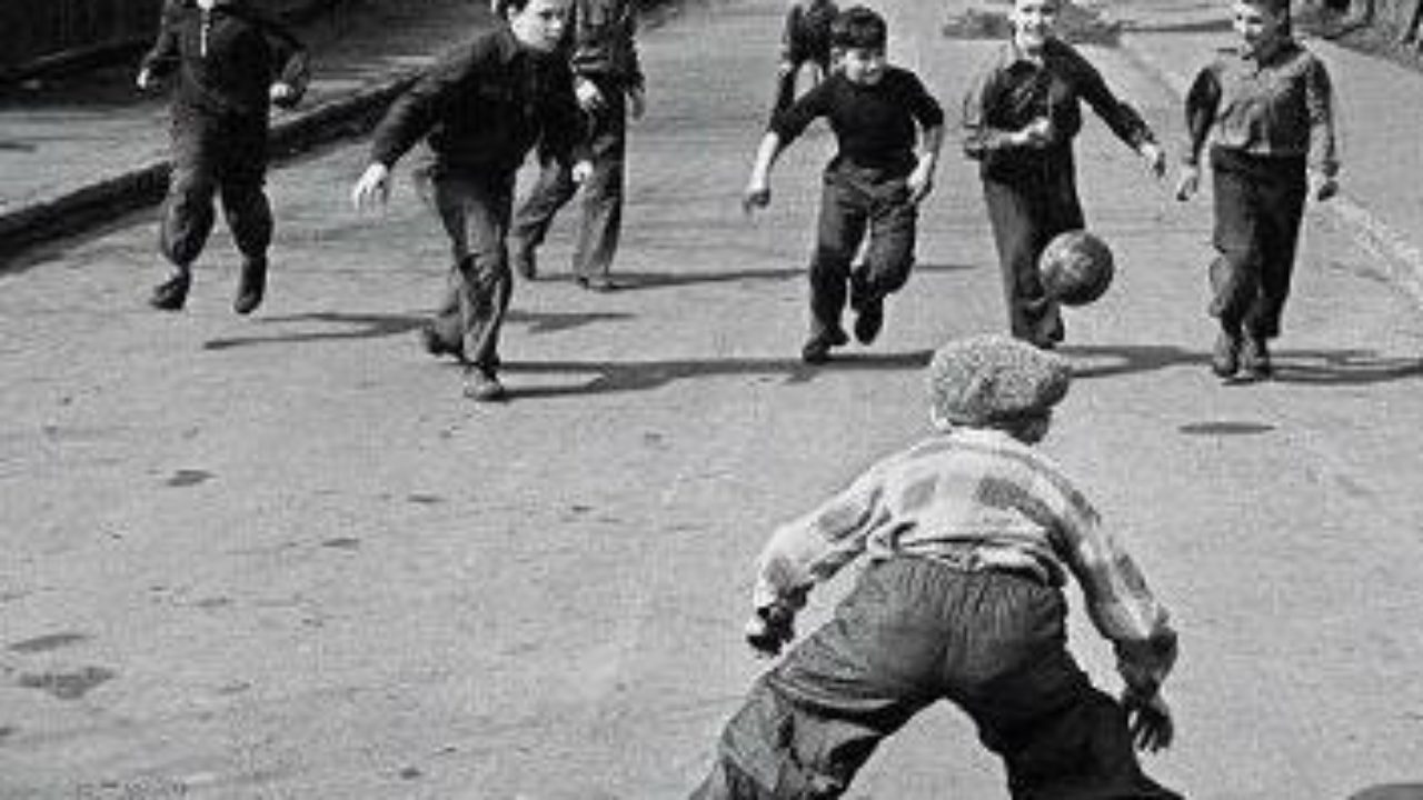 Η ποίηση του παιχνιδιού και η παιδική ηλικία - dieci10